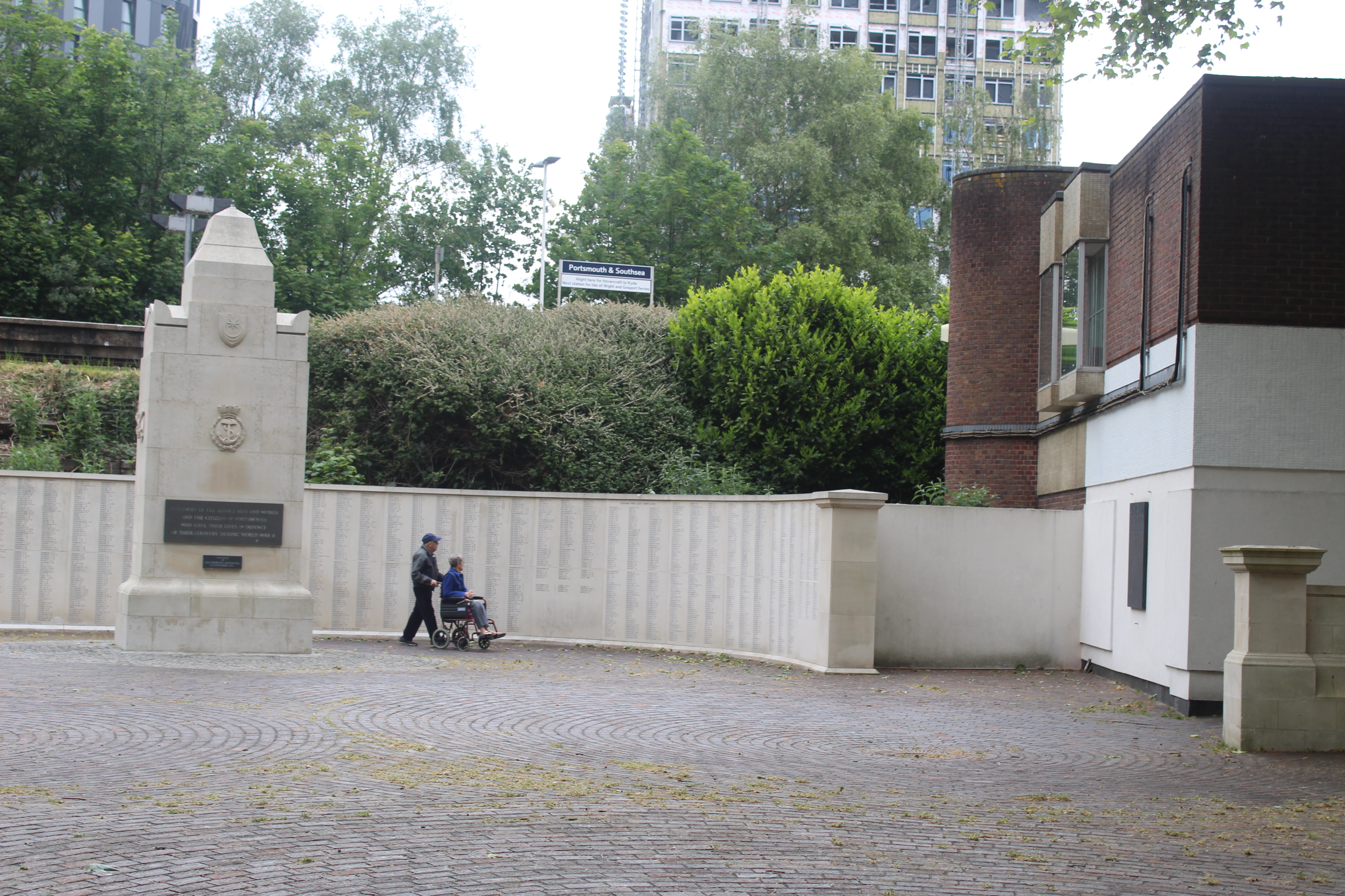 PORTSMOUTH WW2 - War Memorials Online